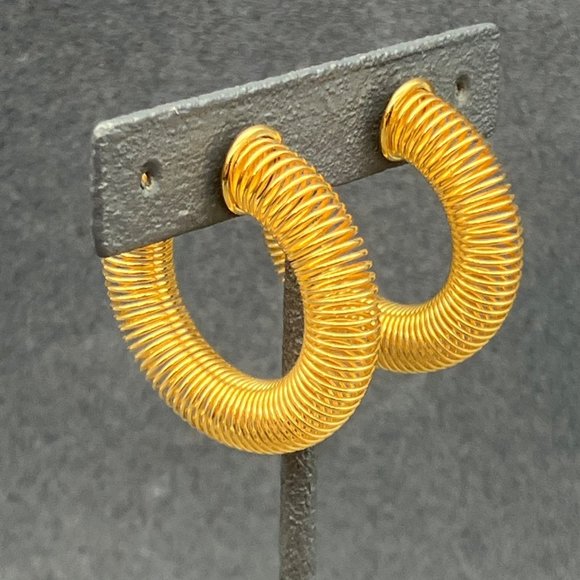 Leonardo | Jewelry | Leonardo Slinky Hoop Earrings Shiny Gold Pat ...